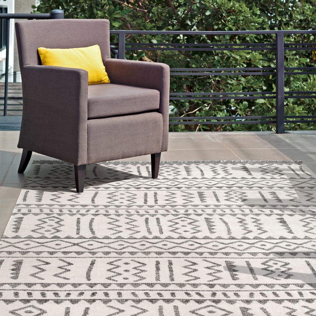 Outdoor Tribal Gretchen Rug – Modern Rustic Home